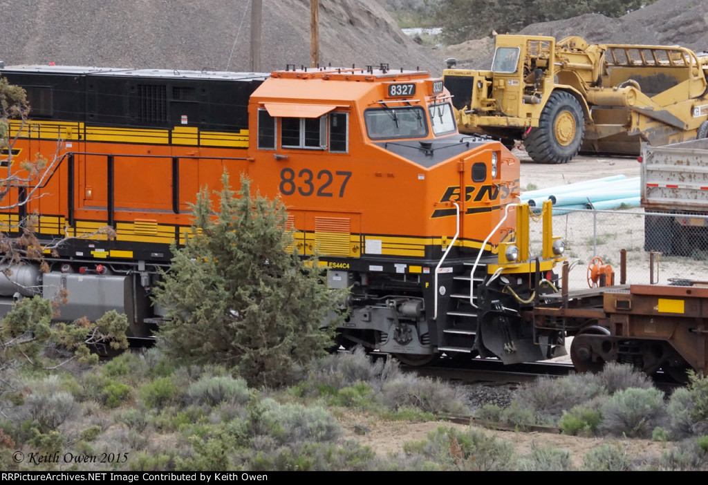BNSF 8327